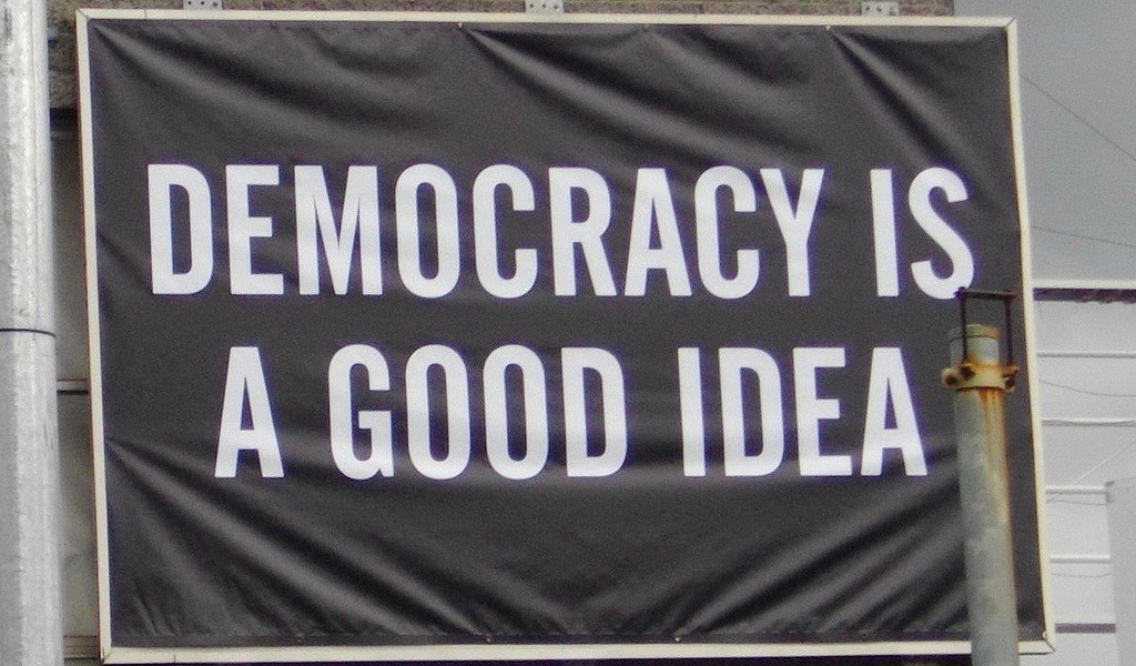 After Trump’s Success: A Convergence of the Populist Challenge - Das ...