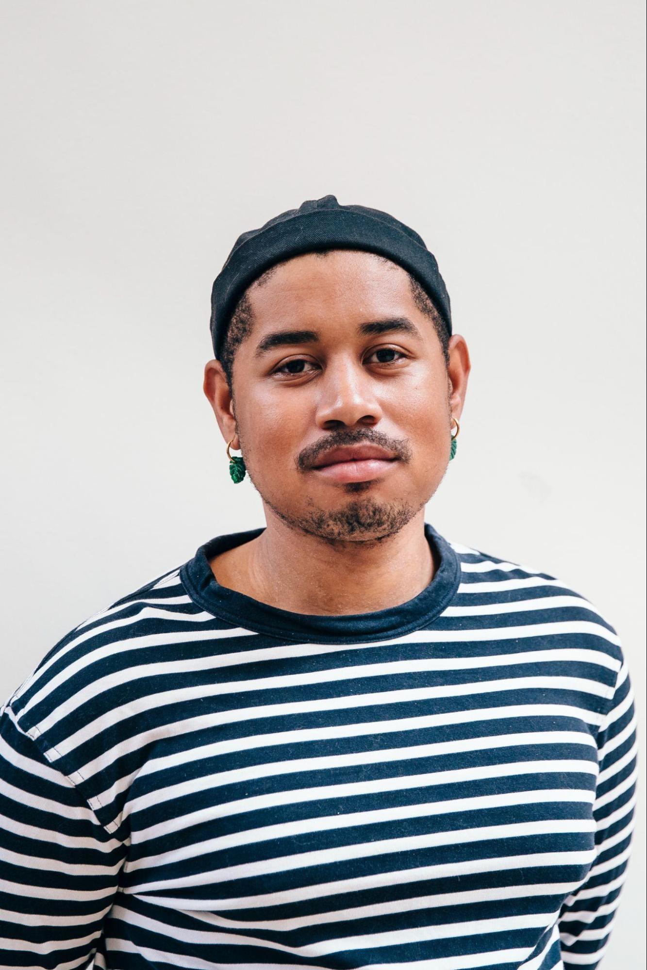 Dante Esteban Davis - Das Progressive Zentrum